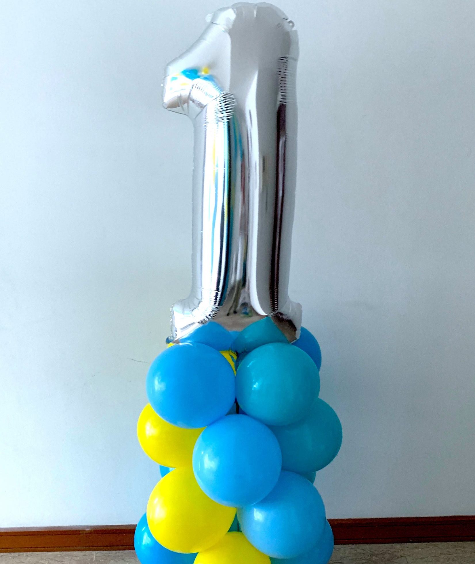 Basic Balloon Column with Number Foil - Balloon Blasters 24/7 Delivery